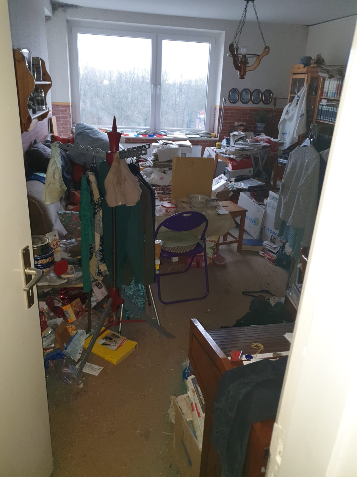 Messi Wohnung entrümpeln und aufräumen – Was beachten? | RTU